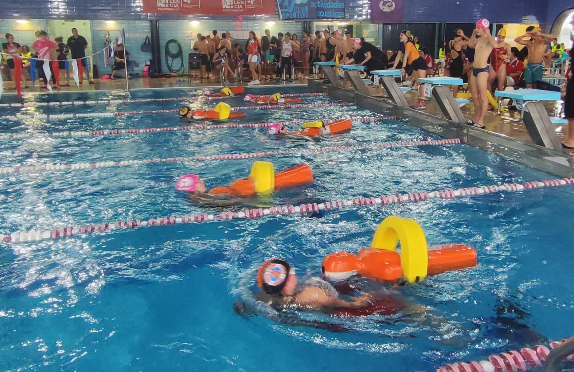 El C.D. SOS La Bañeza campeón del XIV Trofeo de Salvamento y Socorrismo ...